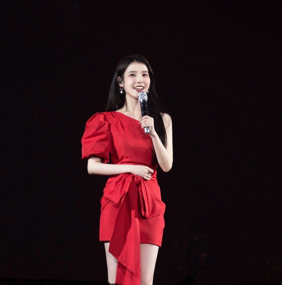 IU at OVO Arena Wembley: A Theatrical Musical Feast – VIEW OF THE ARTS